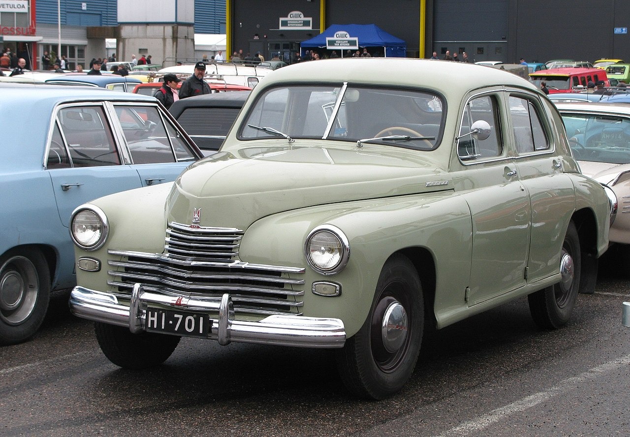 8 of the Weirdest Cars Communist Countries Ever Made - Gadget Review