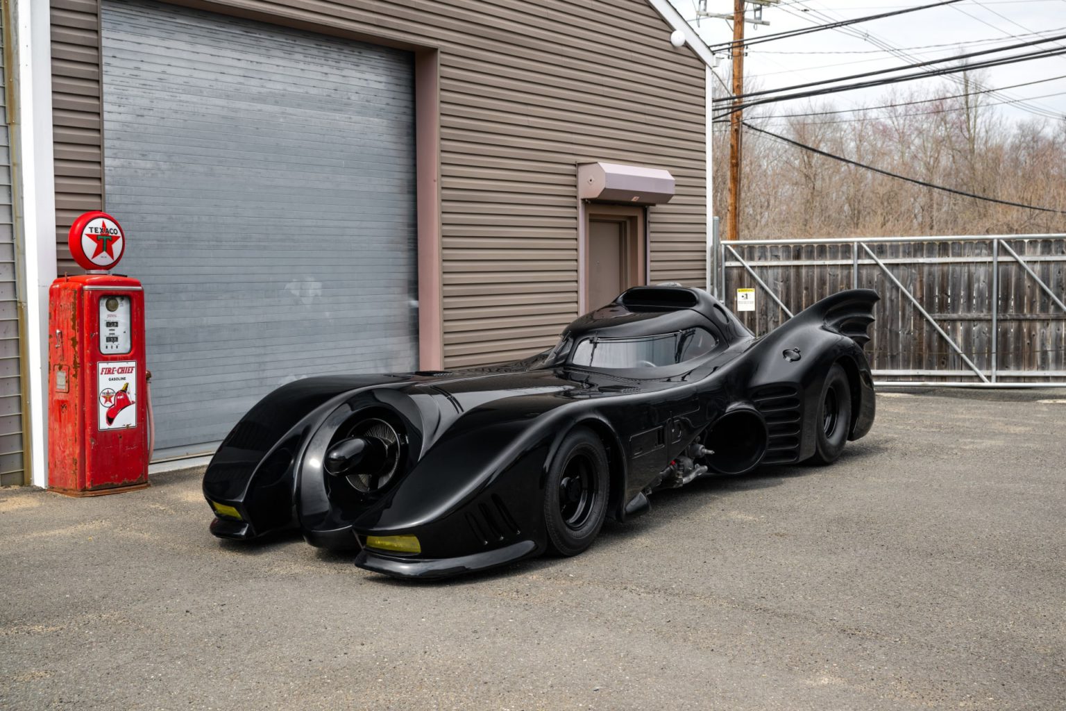 The 1989 Batmobile: A Hollywood Legend Heads to Auction - Gadget Review