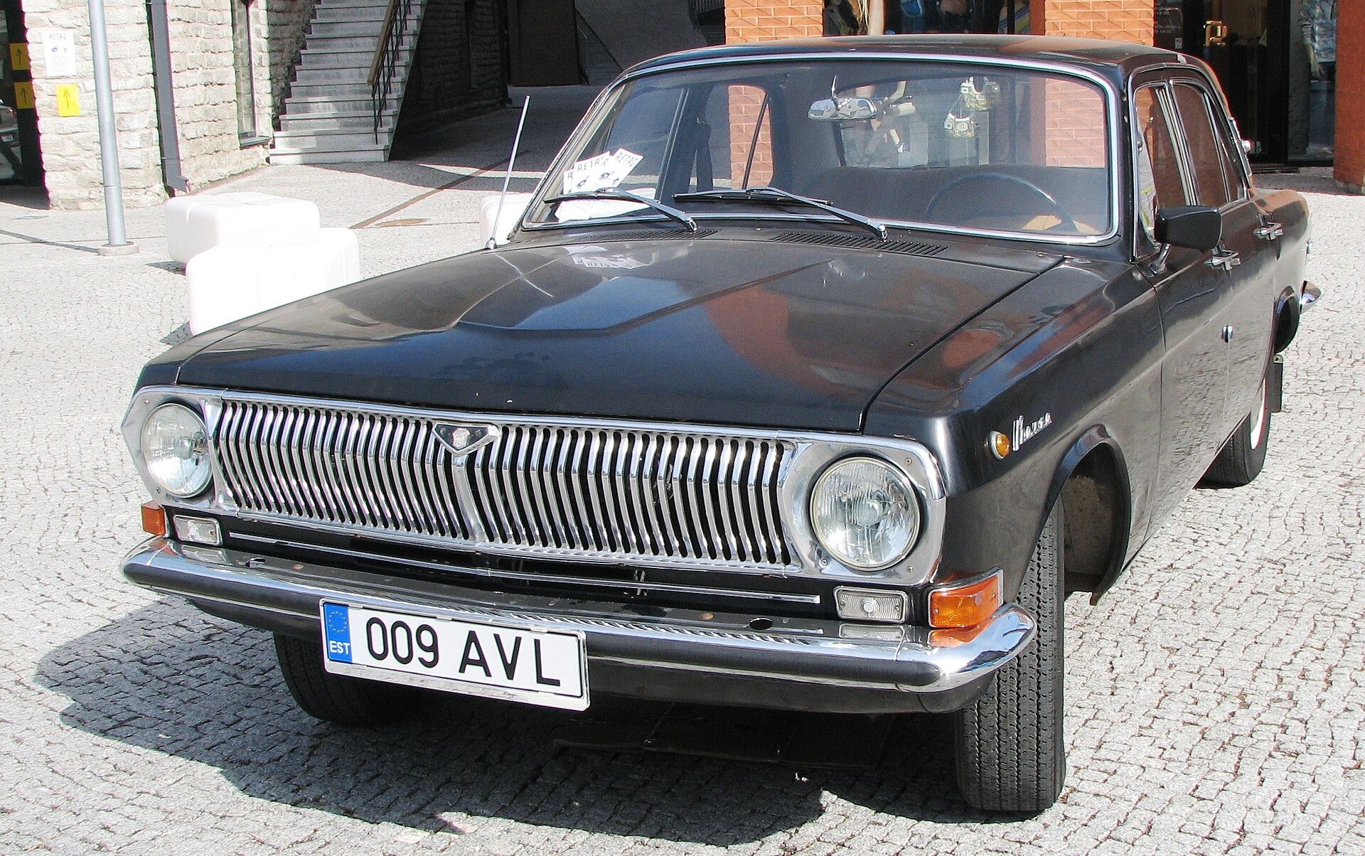 8 of the Weirdest Cars Communist Countries Ever Made - Gadget Review