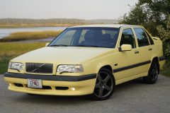 10 Most Reliable 90s Cars That Refuse to Die - Gadget Review