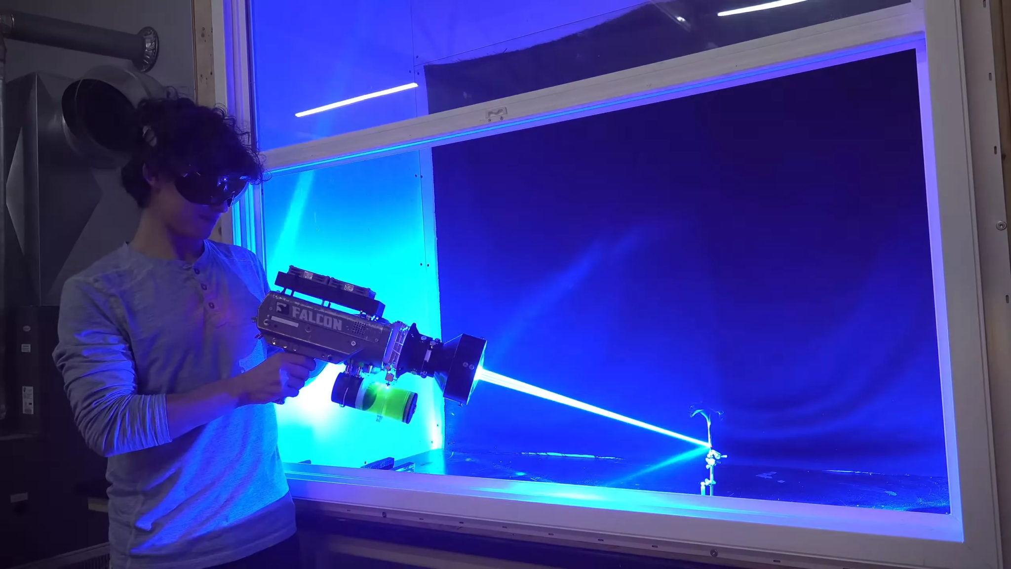 YouTuber Builds 250-Watt Handheld Laser That Melts Metal - Gadget Review
