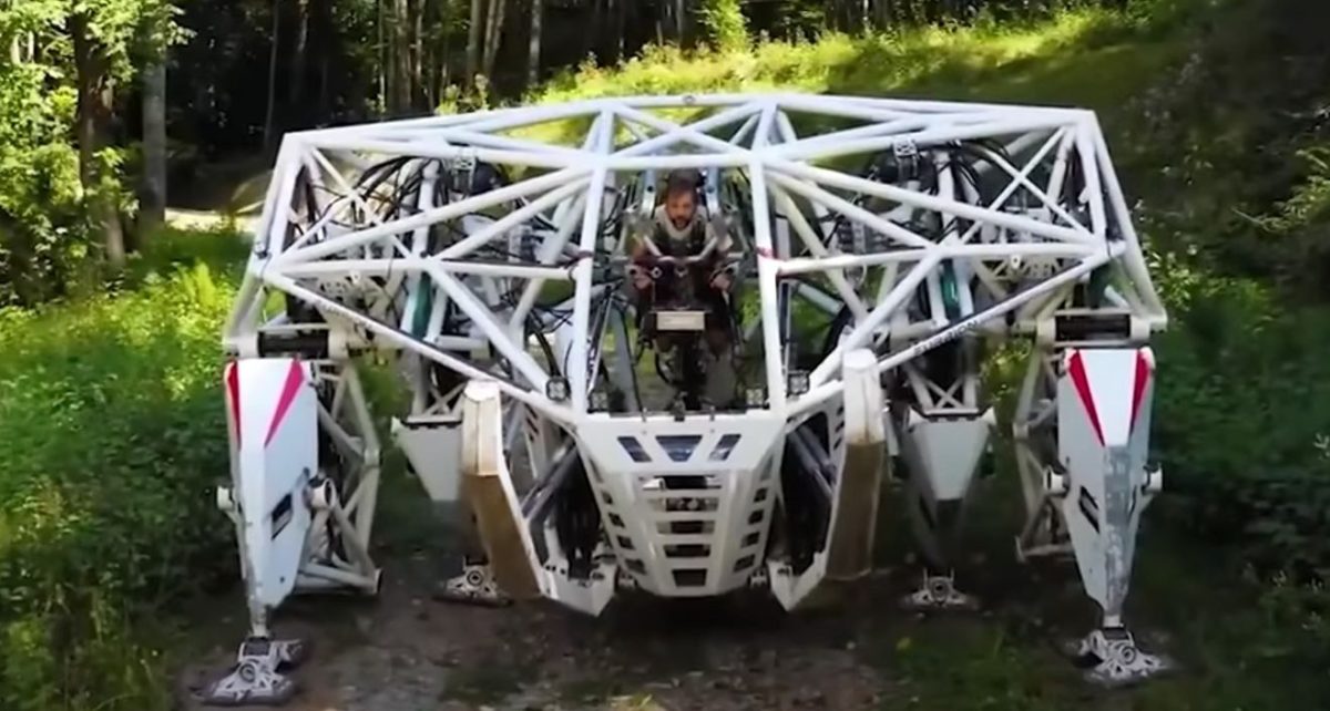 13 Most Incredible Giant Robots From Around the World - Gadget Review