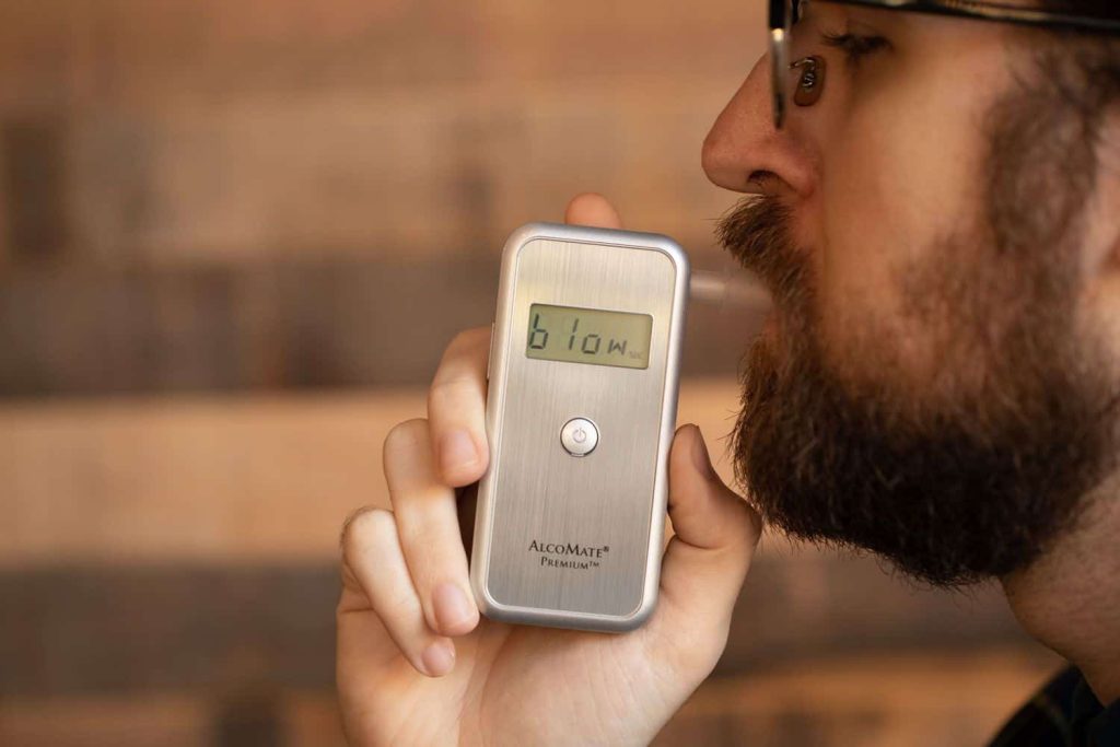 Best Breathalyzers (August - 2022) | Ratings + Reviews