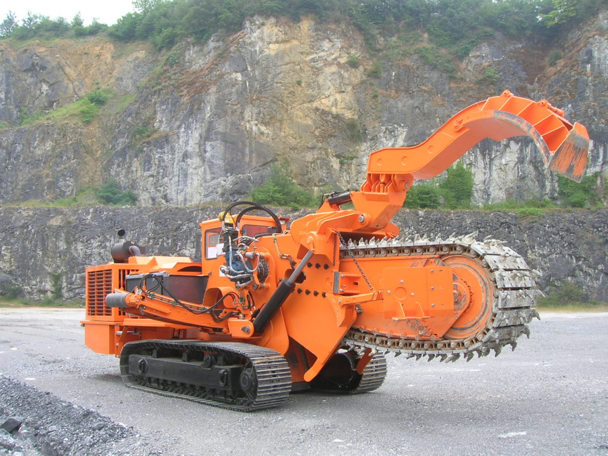 20 Extraordinary Construction Giants You Have to See to Believe ...