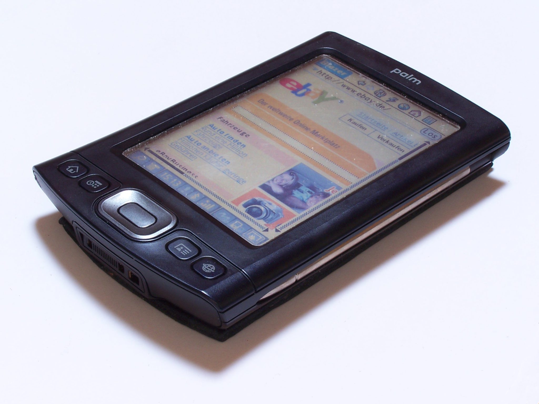The 20 Technologies That Built the 2000s (And Then Died) - Gadget Review