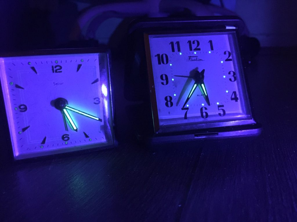 21 Tech Gadgets That Were Once Considered Safe and Now Dangerous ...