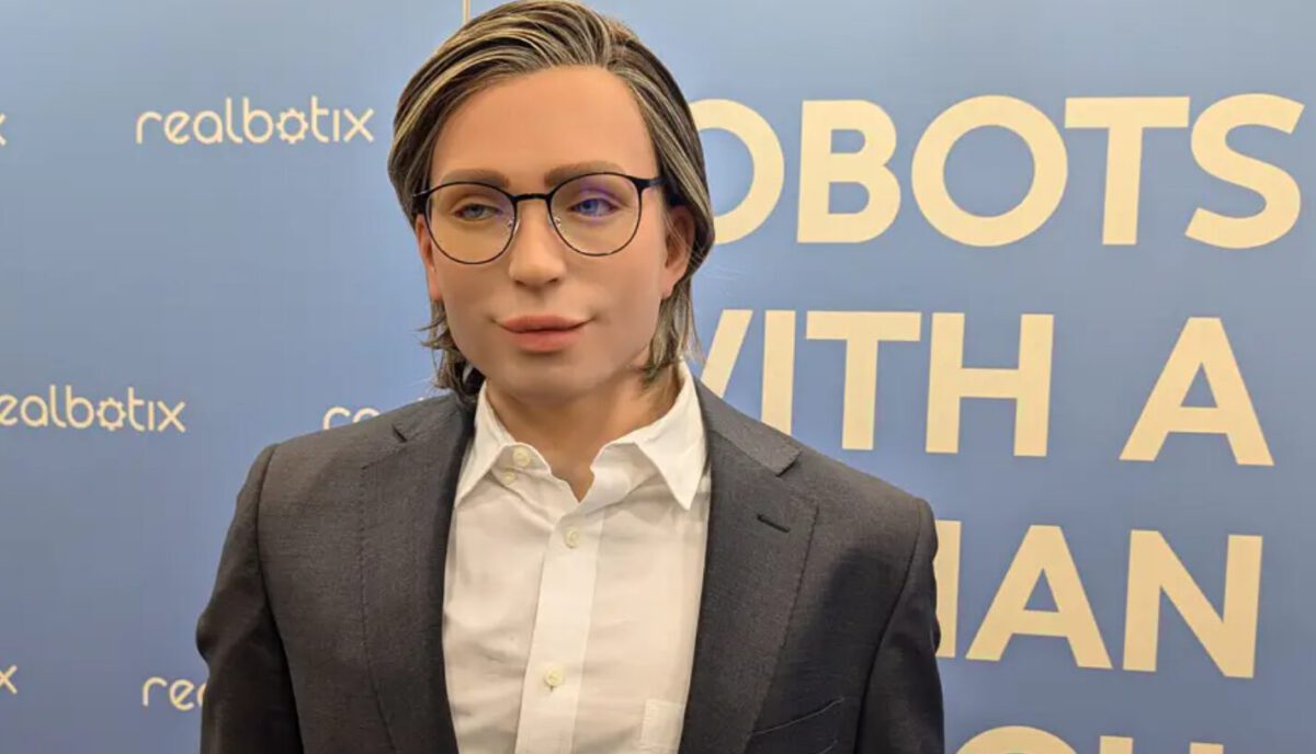 Humanoid Robot Can Read Your Emotions and Remember Past Conversations ...