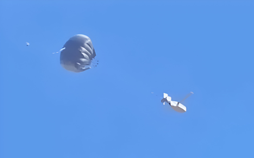 USAF Grasshopper: Eagle-Inspired Cargo Glider Transforms Military ...