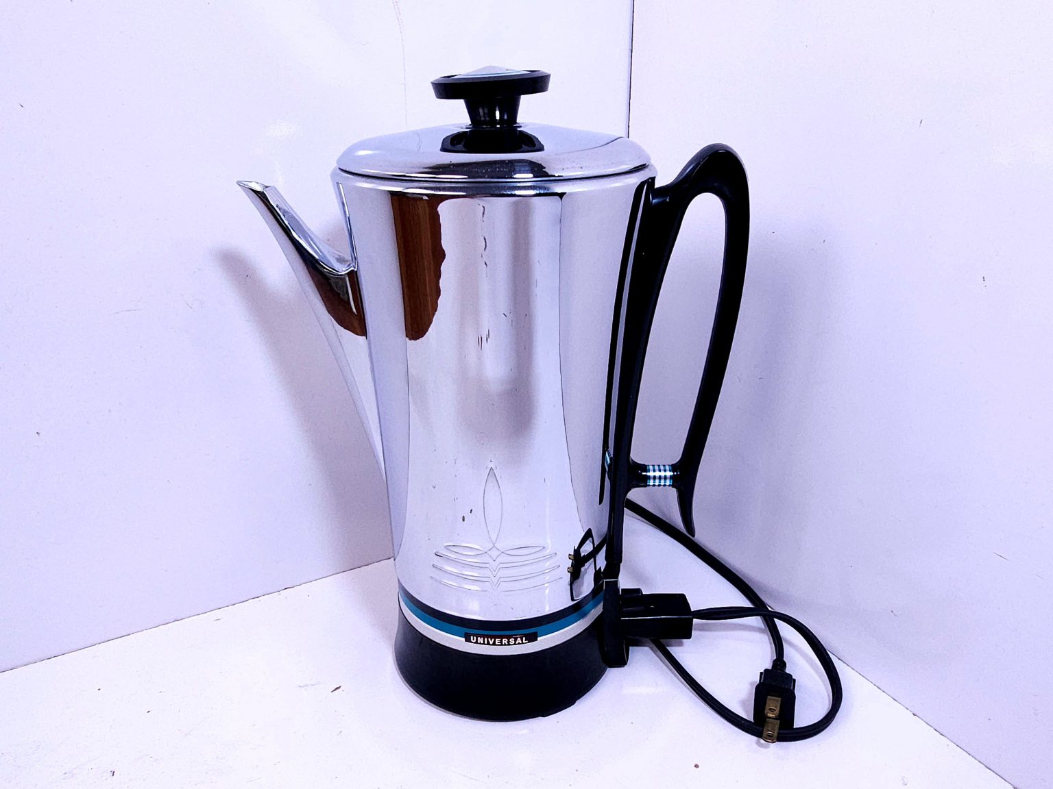 13 Household Appliances That Made Chores Easier for Everyone - Gadget ...