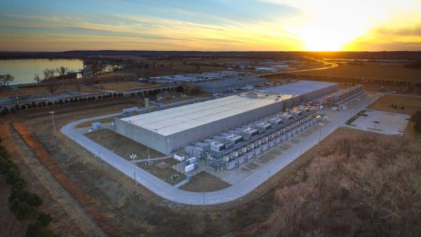 Manitoba Premier Blocks Gas-Powered AI Data Centre - Gadget Review