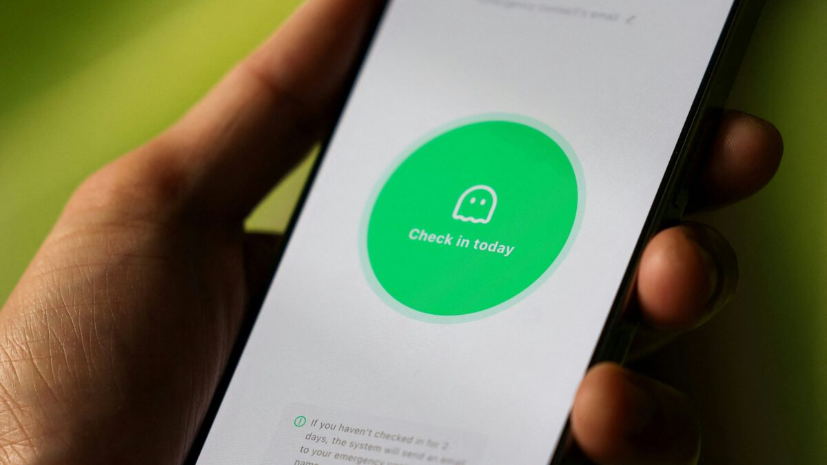 The #1 App Globally Costs A Buck And Proves You Aren't Dead - Gadget Review