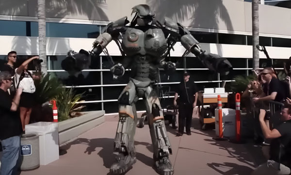 13 Most Incredible Giant Robots From Around the World - Gadget Review