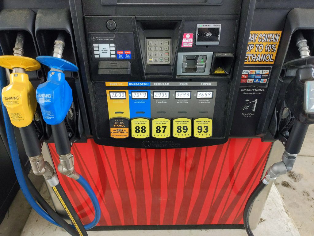 Is It Really Dangerous To Put the Wrong Octane Gas in Your Car - Gadget ...