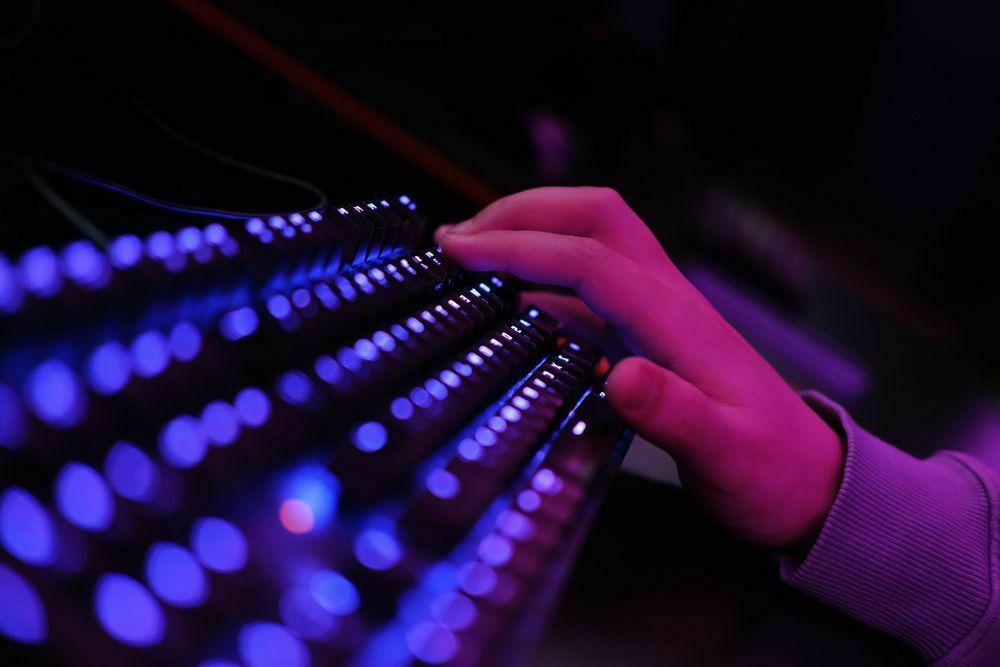 How To Replace Keyboard Keys How To Change Out Keycaps And Switches