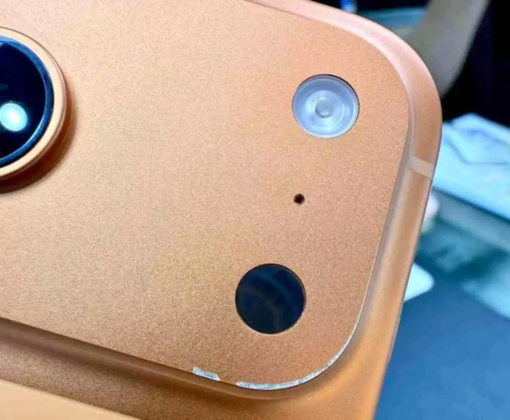 Scratchgate: Apple's iPhone 17 Pro Scratches Before You Leave the Store ...