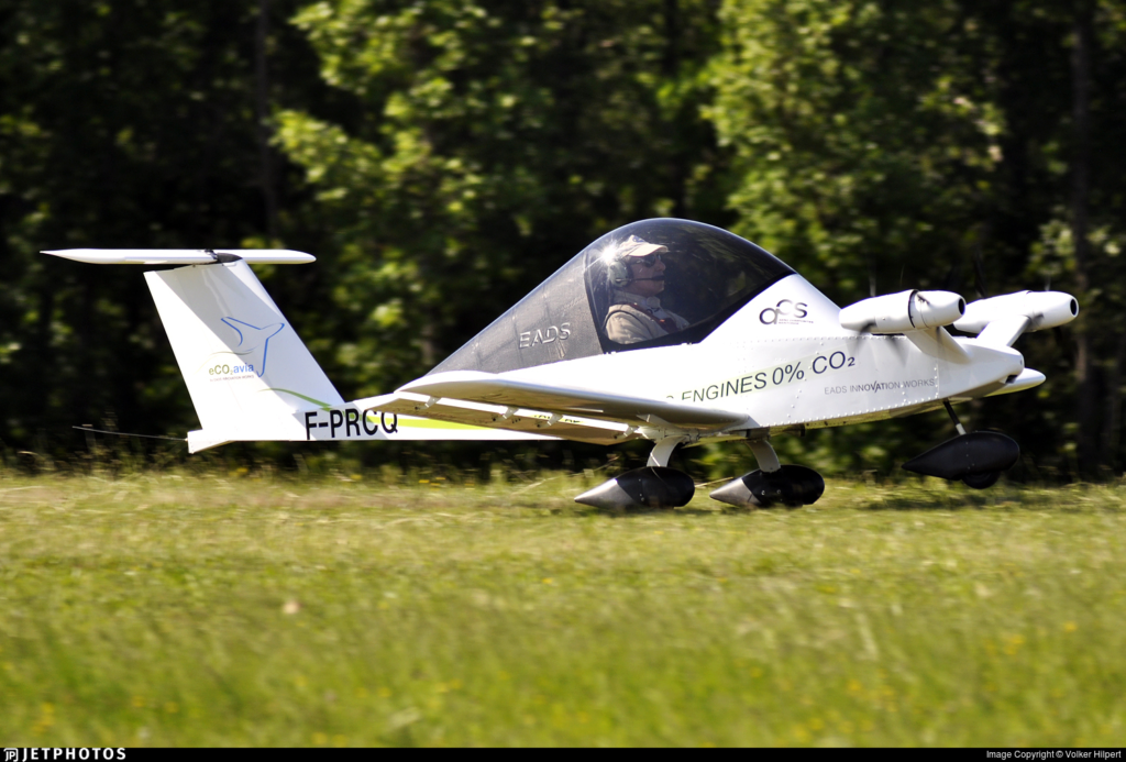 20 Mini Personal Aircrafts That Redefine Solo Flight - Gadget Review