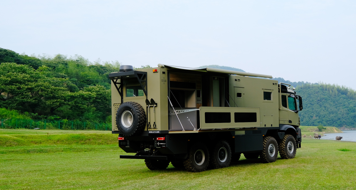 14 Coolest Motorhomes in the World - Gadget Review