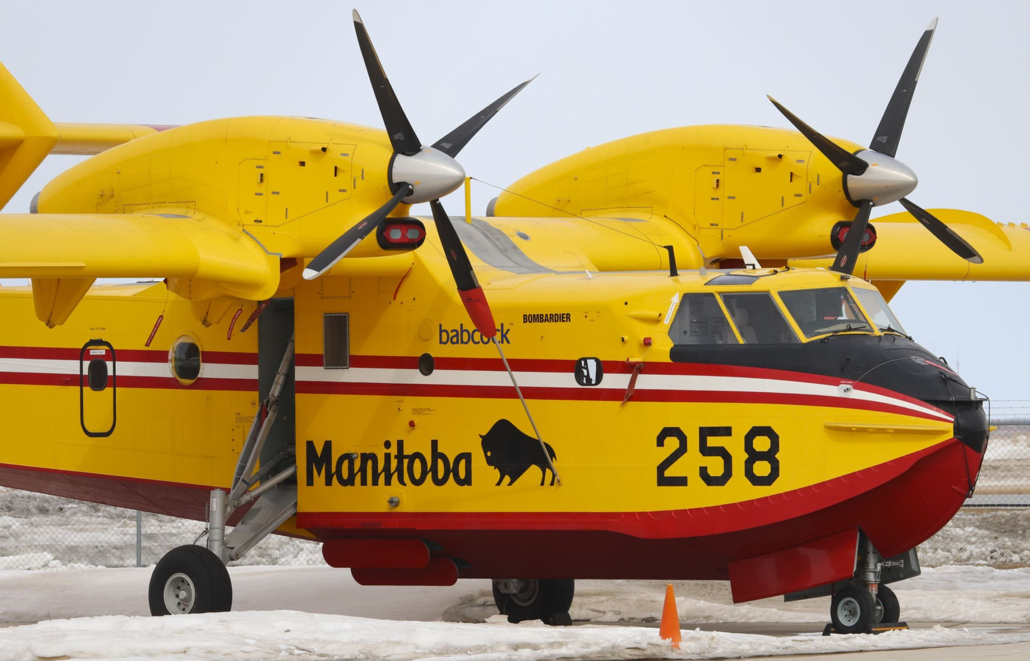 Top 15 Coolest Amphibious Planes That Defy Gravity and Water - Gadget ...