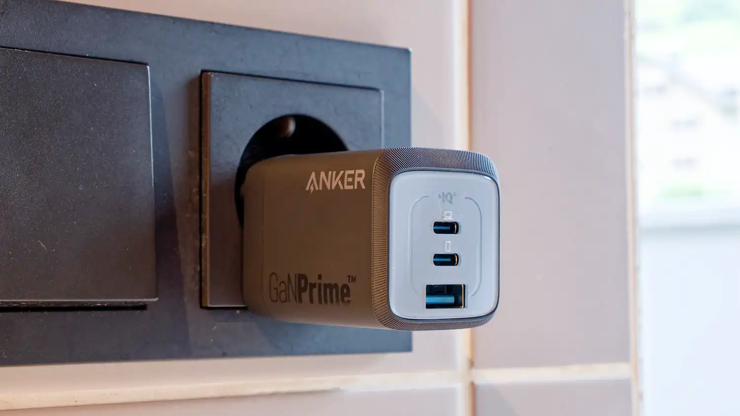 6 of the Best USB-C Chargers, According to Experts - Gadget Review