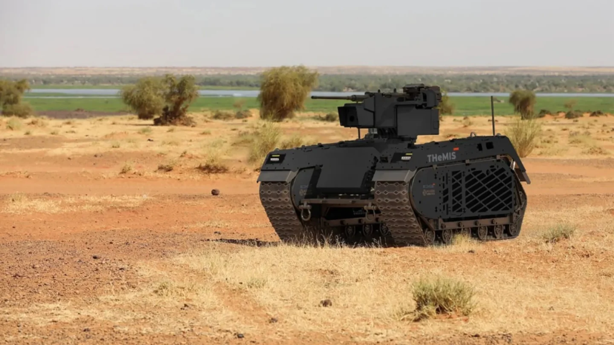 20 Smallest Military Vehicles in The World - Gadget Review