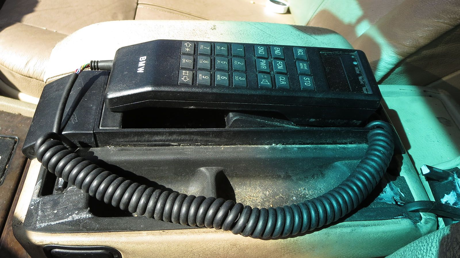9 Retro Car Features You'll (Probably) Never See Again - Gadget Review