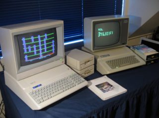 9 Genius Gadgets from the 70s That Were Once Cutting-Edge But Vanished ...