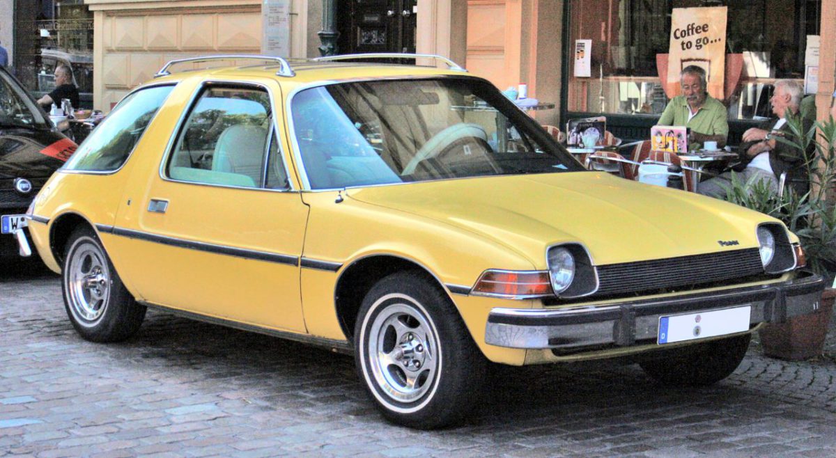 11 of the Worst Cars Ever Made - Gadget Review