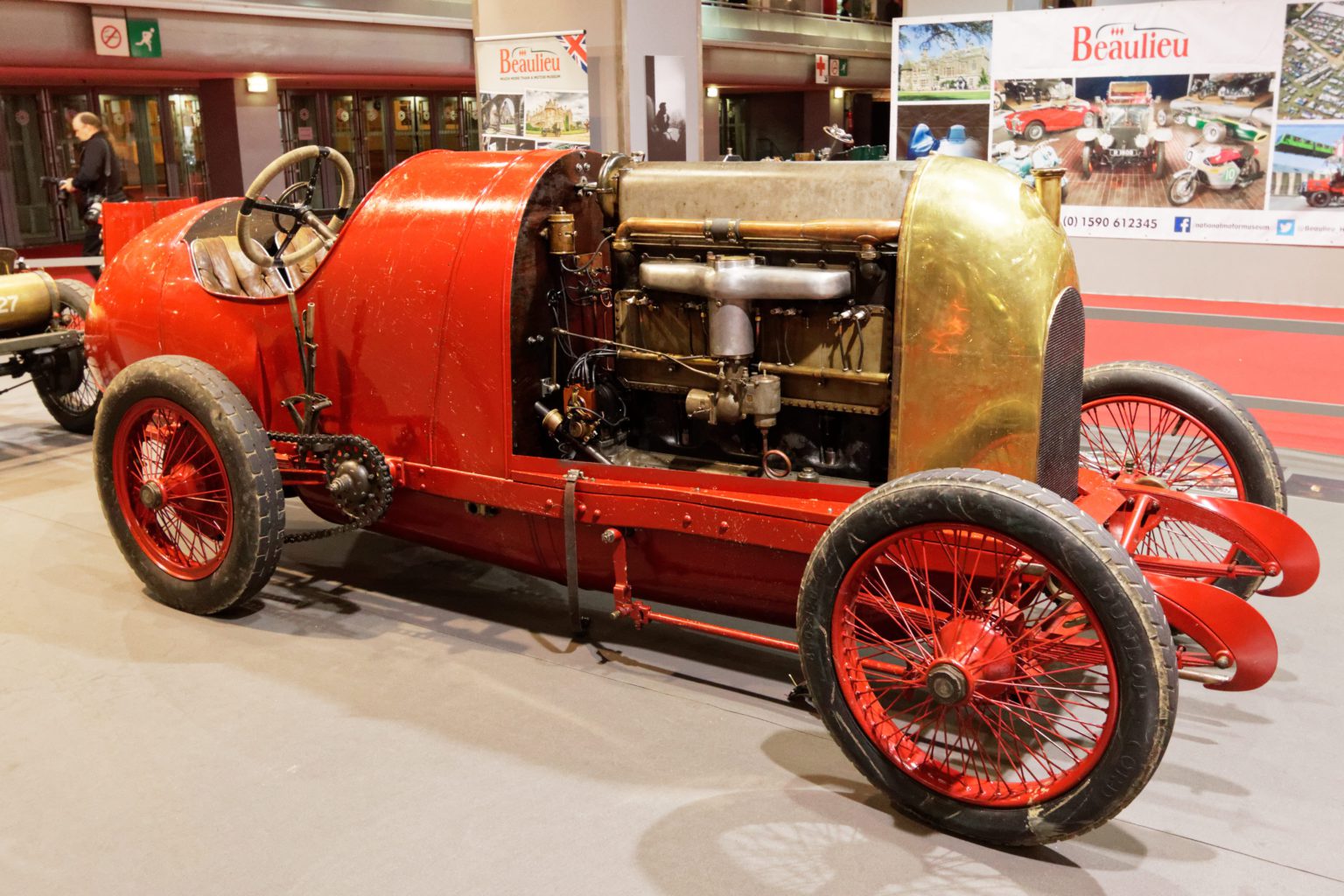 24 of the Largest Engines Ever Used in Vintage Vehicles - Gadget Review