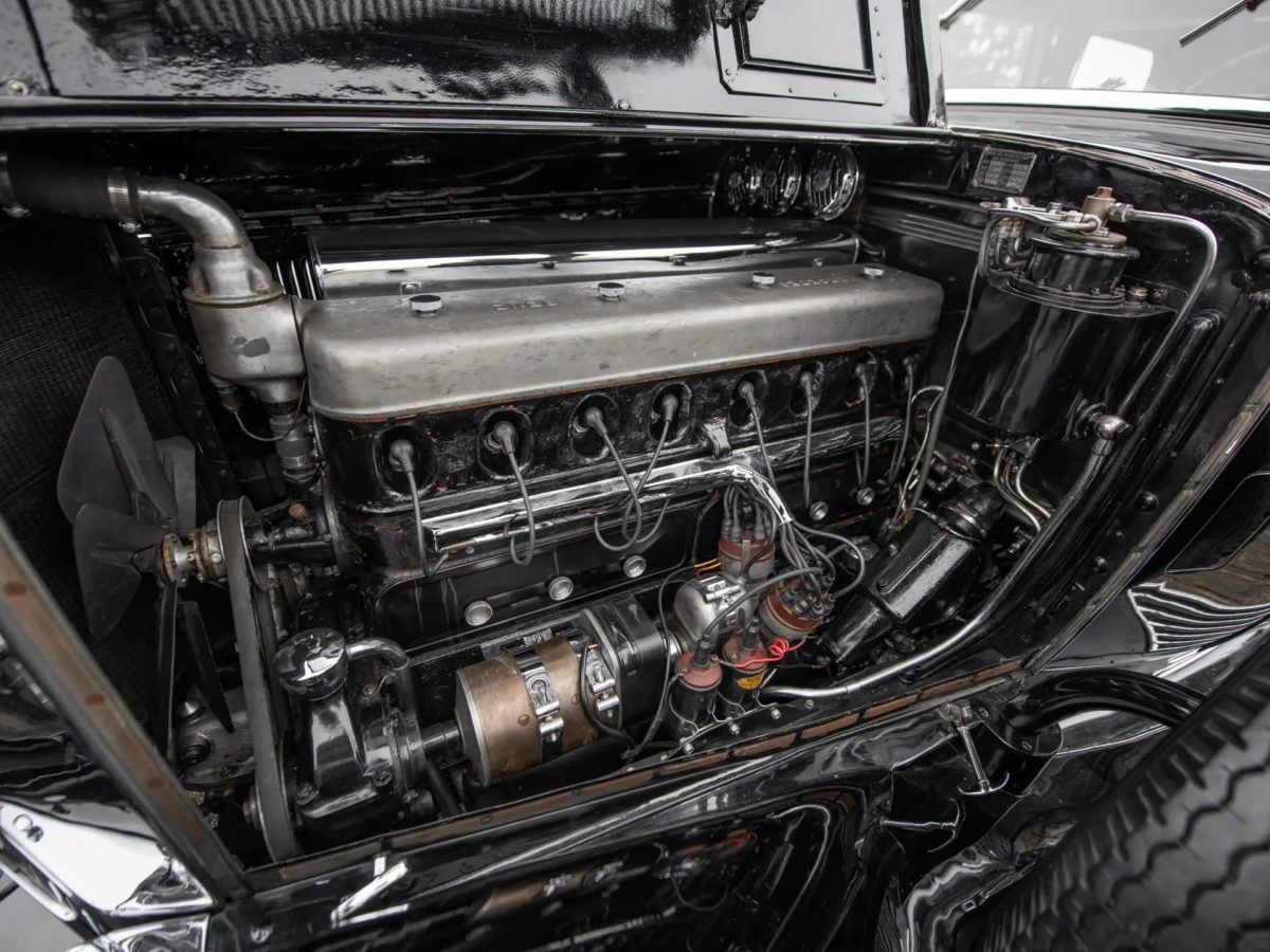 24 of the Largest Engines Ever Used in Vintage Vehicles - Gadget Review