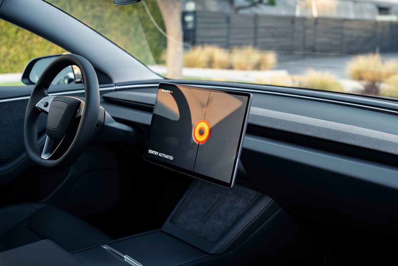 16 Reasons You Shouldn't Buy a Tesla - Gadget Review