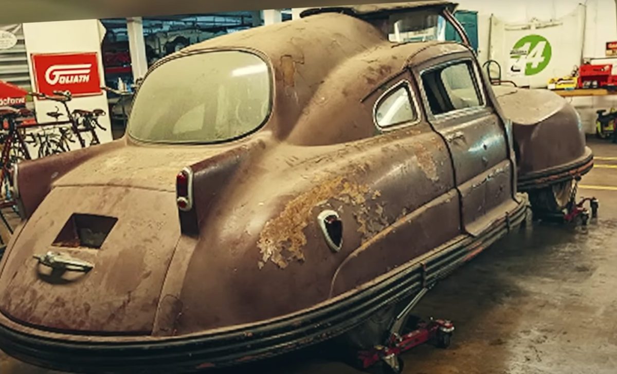 Outrageous Inside and Out: 19 of the Strangest Cars Ever Built - Gadget ...