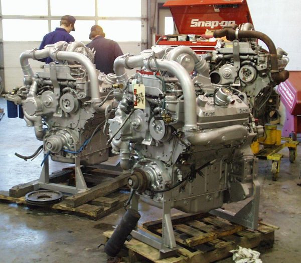 20 Truck Engines Ranked From Worst to Best - Gadget Review