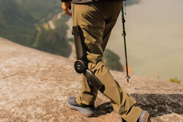 $5,000 Exoskeleton Pants Make You Feel 30lbs Lighter - Gadget Review