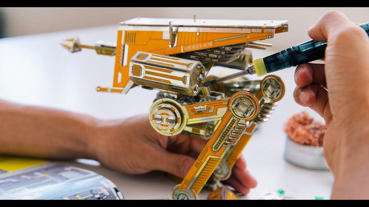 15 Cool Gifts for Men That Will Make Everyone Jealous - Gadget Review