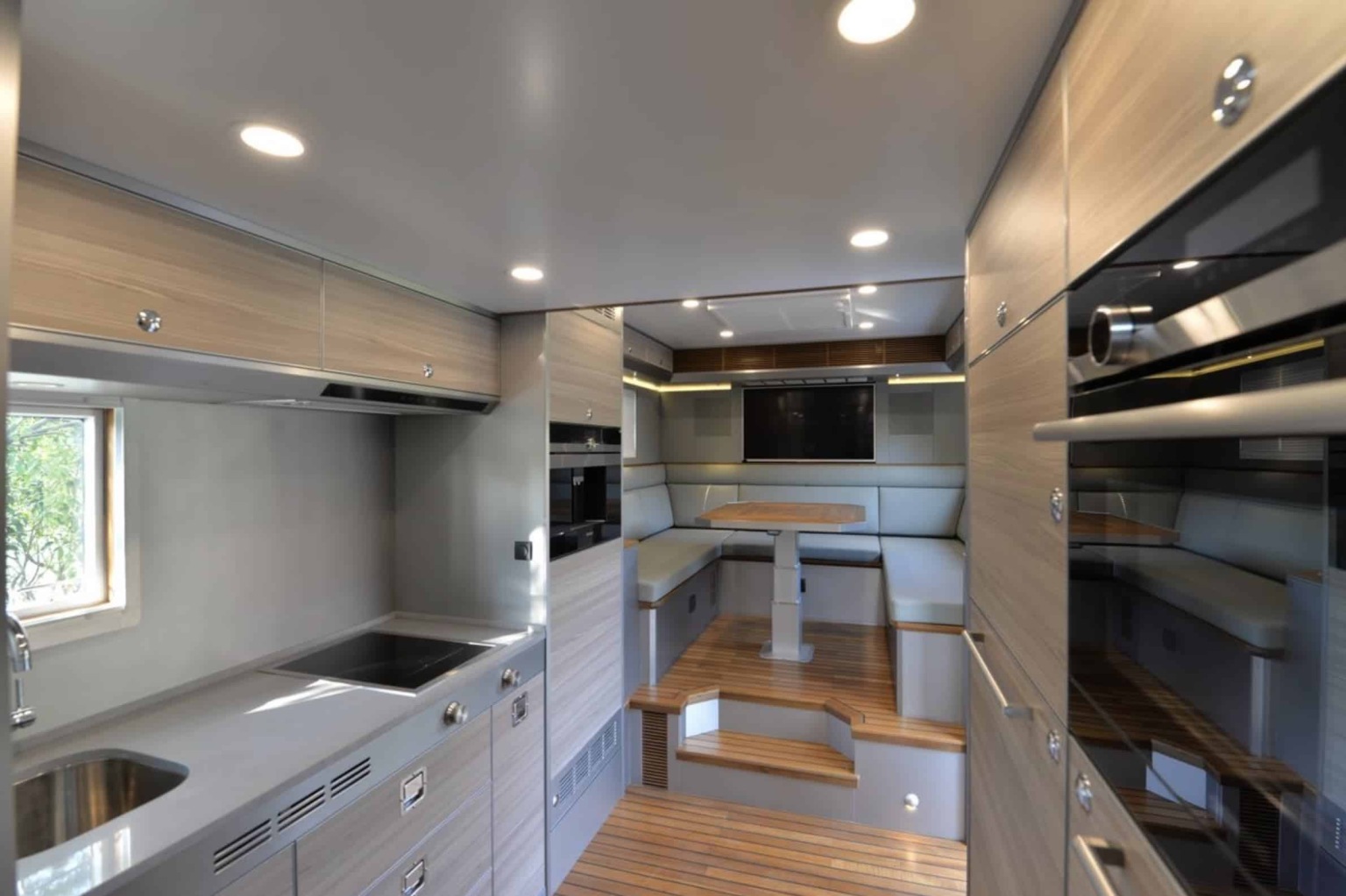 16 Of The World’s Most Luxurious Motorhomes You’ll Want to Travel In ...