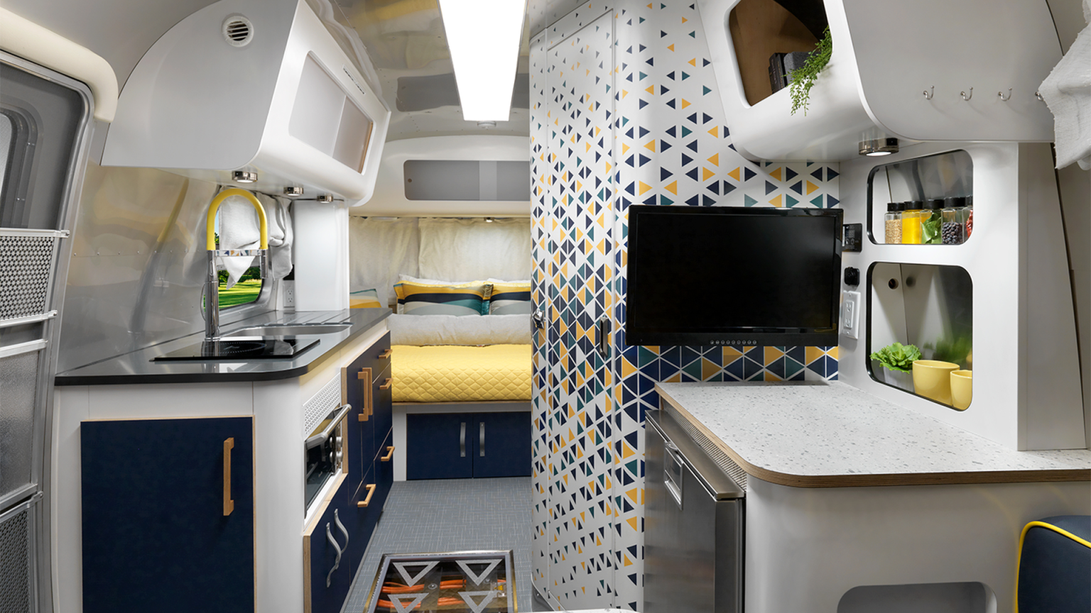 16 Of The World’s Most Luxurious Motorhomes You’ll Want to Travel In ...