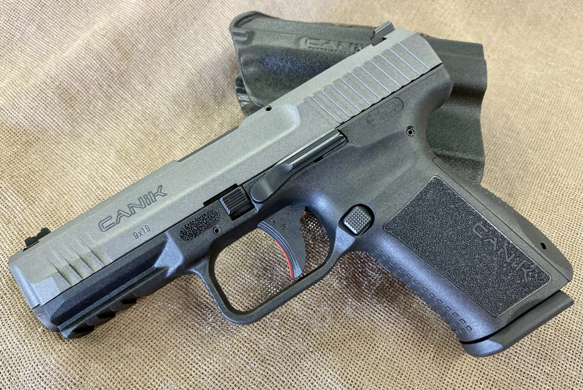 Top 20 Pistols for Any Scenario According to Gun Experts - Gadget Review