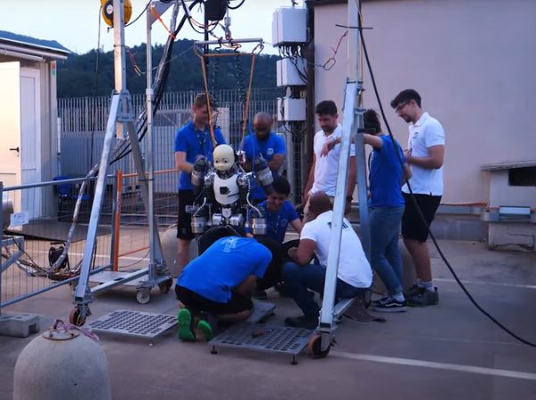 IIT Develops World's First Jet-Powered Flying Humanoid for Disaster ...