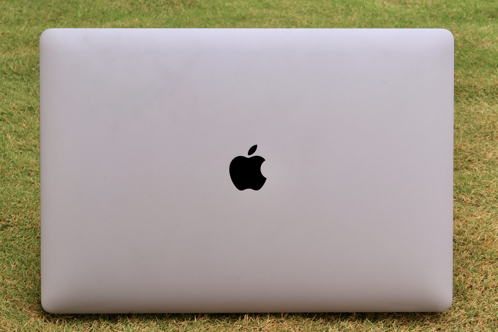 Apple's 5G MacBook Pro Arrives Earlier Than Anyone Expected - Gadget Review