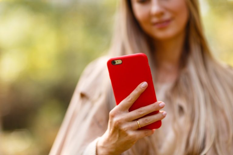 10 Best Phones For Vlogging In 2023