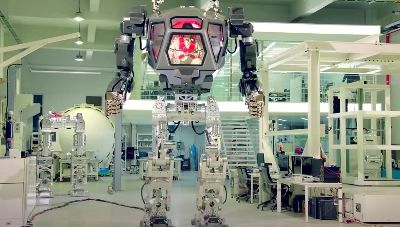 13 Most Incredible Giant Robots From Around the World - Gadget Review