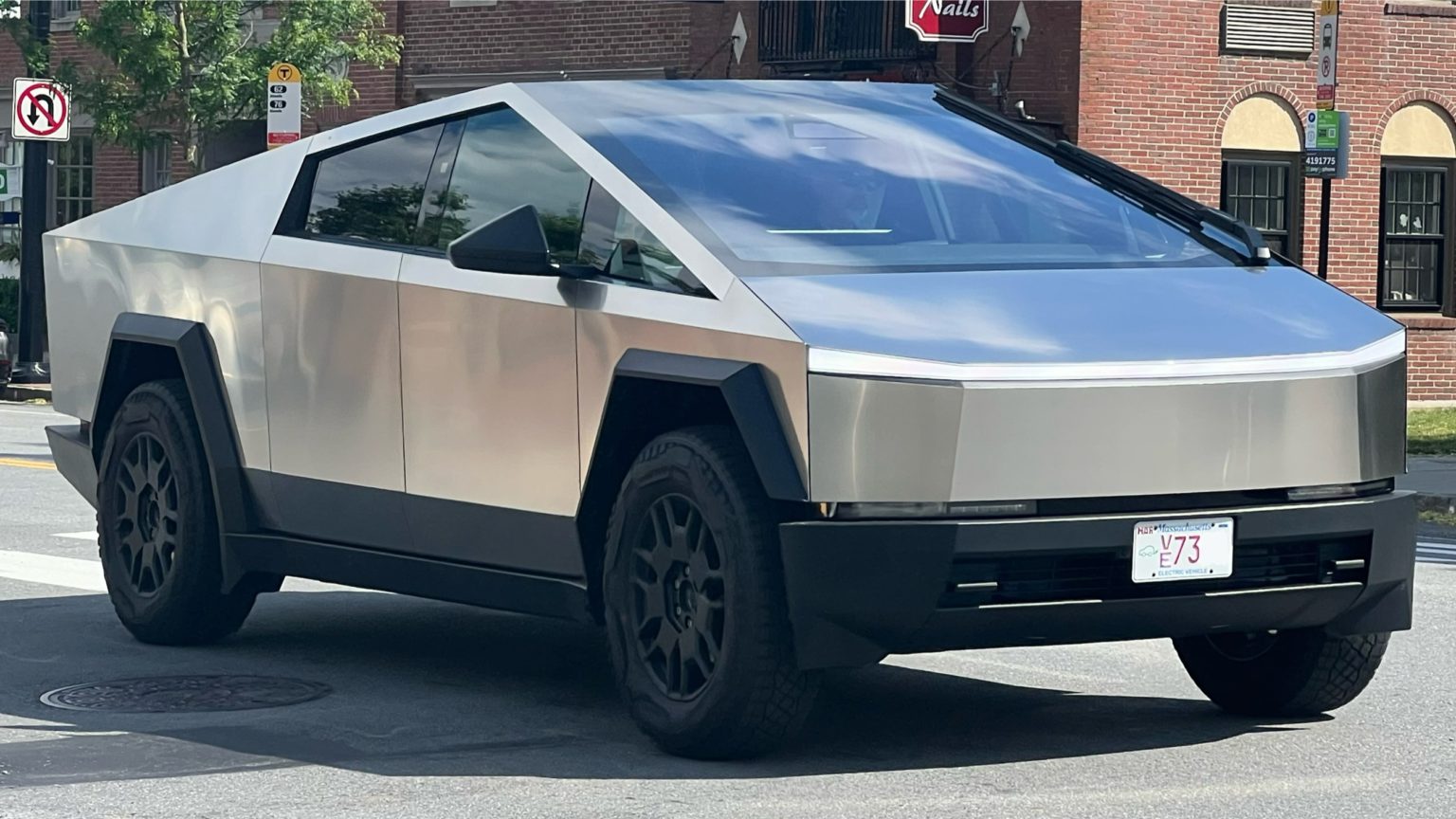 Tesla’s Phantom Pedestrians: Why Your Tesla Might Be Seeing Ghosts in ...