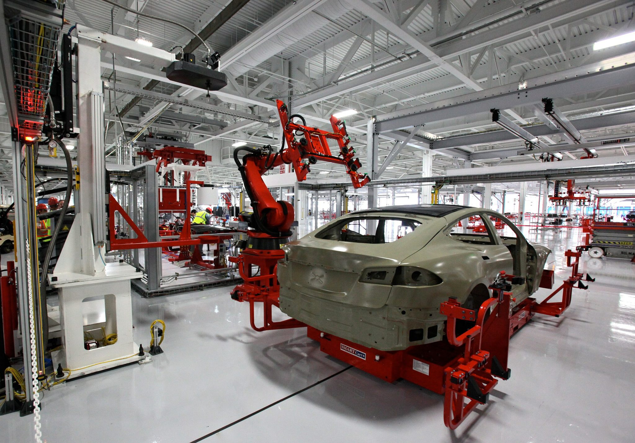 Tesla Faces $51M Robot Injury Lawsuit As Robot Knocks Technician ...