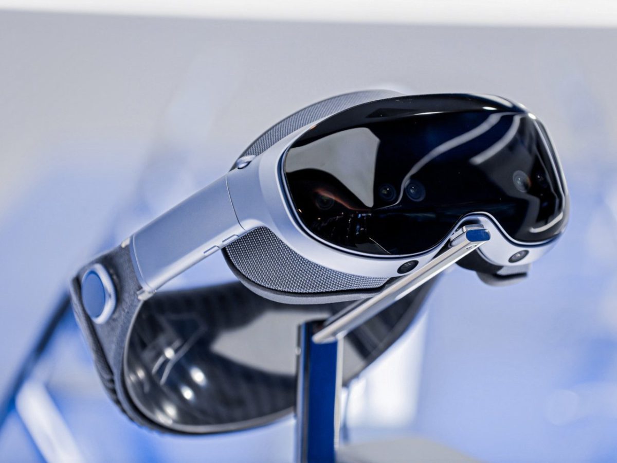 Vivo Vision: Apple's Vision Pro Meets Android - Gadget Review