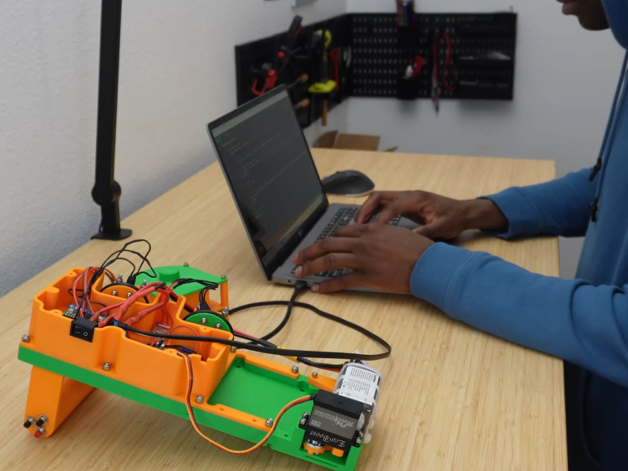 YouTuber Builds Wrist-Mounted CD Launcher That Fires at 33 MPH - Gadget ...